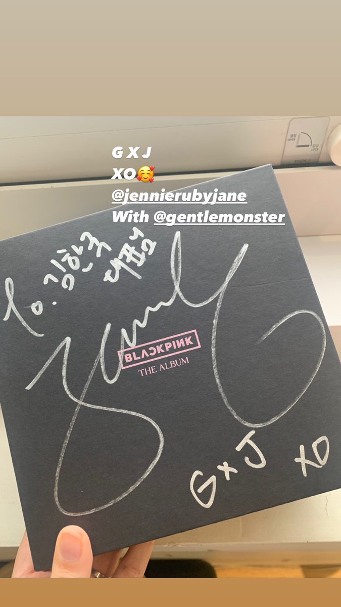 Jennie gave The Album and her signature for CEO Gentle Monster and for ...