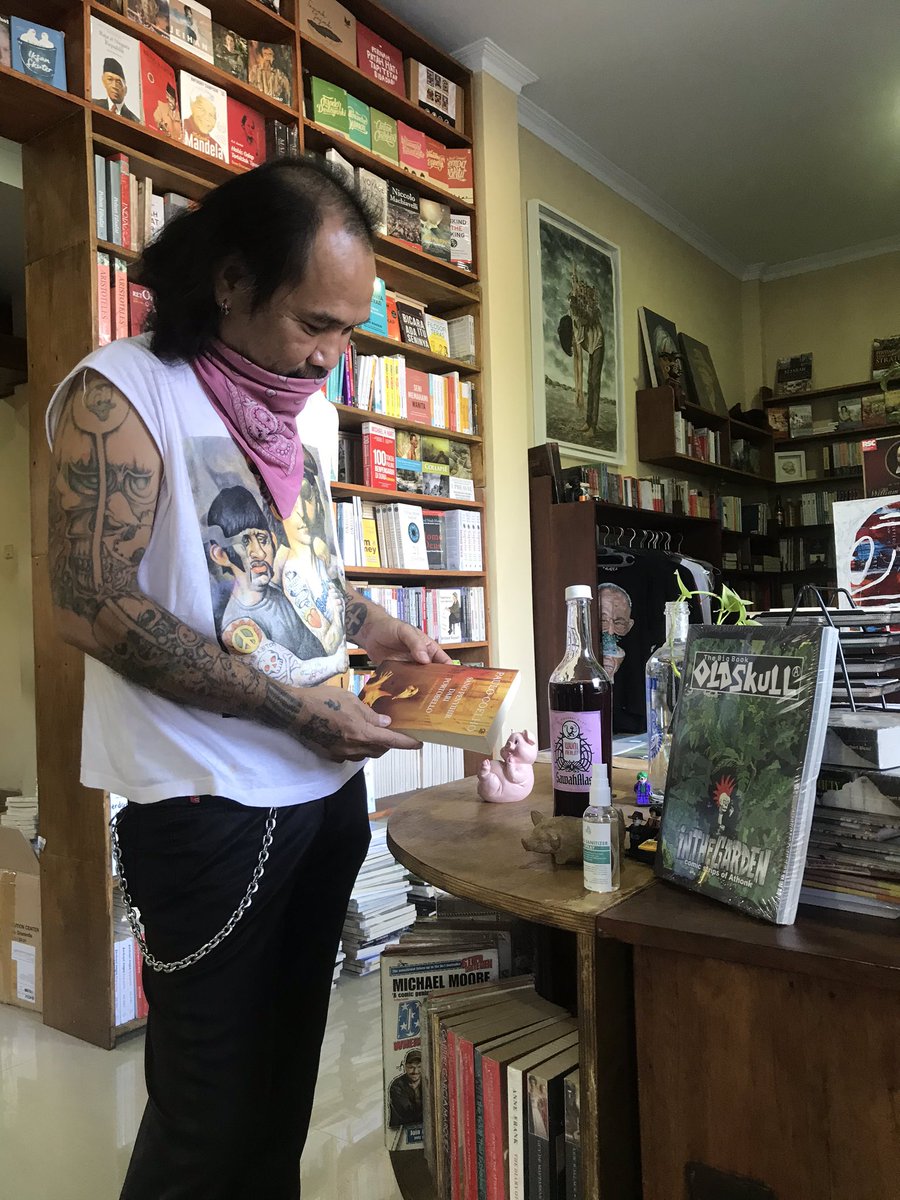 kumpulan OOTD rang-orang ke bukuakik https://t.co/9dTT8exV74 (A trit) 1. @jasonranti 2. @iidmhd ...