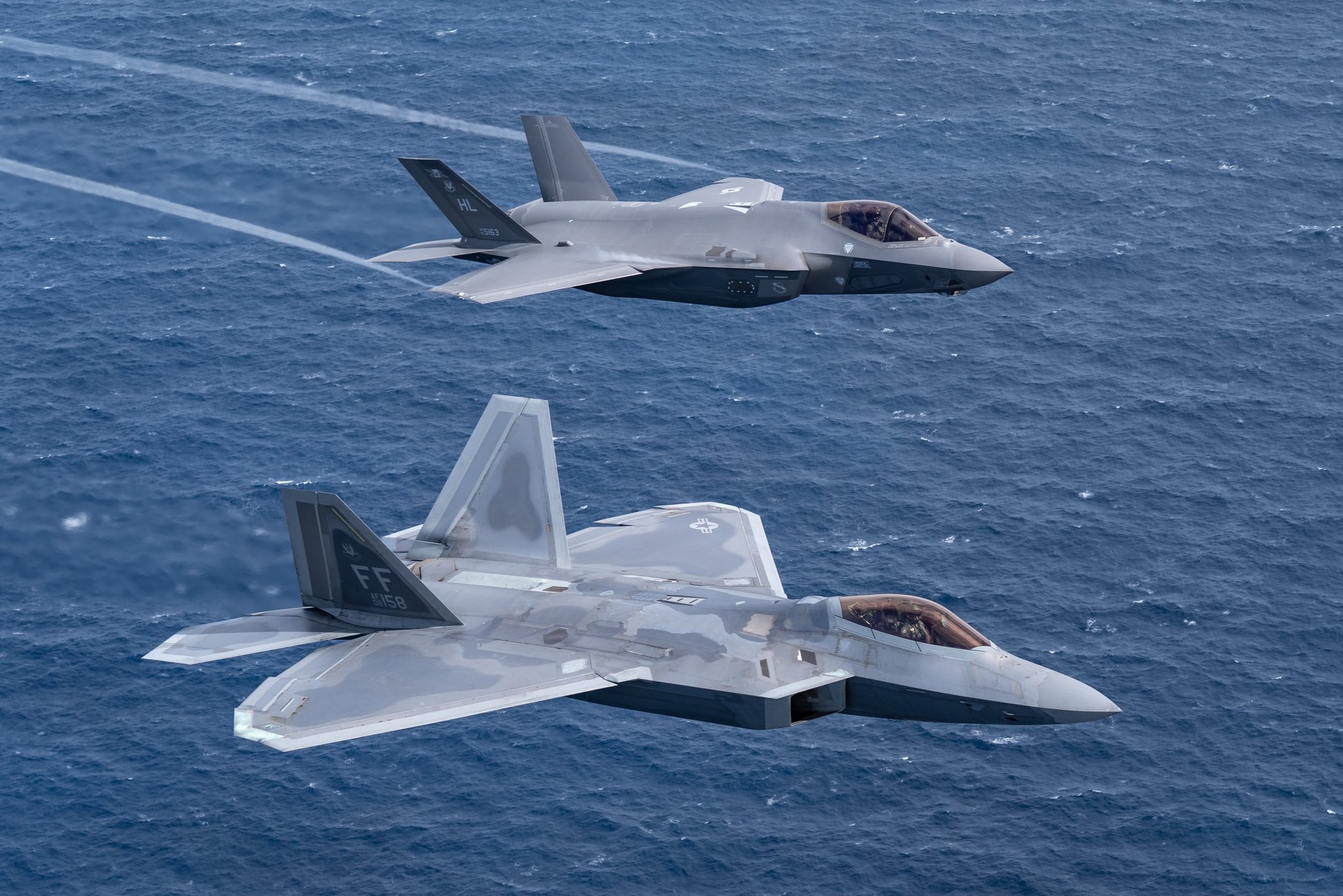 US Veteran Pilot Compares F-35 With F-22 Raptor; Explains What Makes F ... US Veteran Pilot Compares F-35 With F-22 Raptor; Explains What Makes F ...