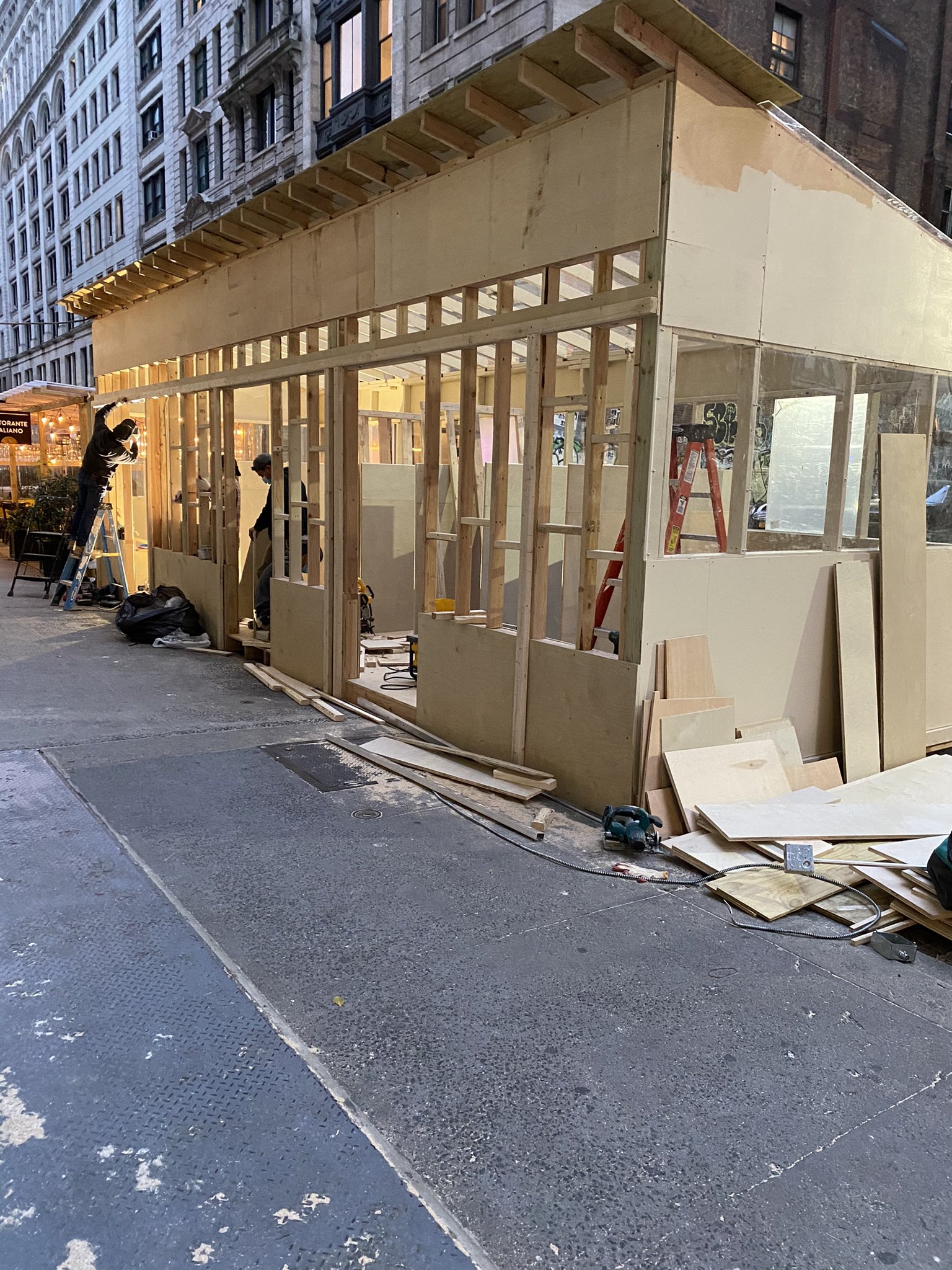 James Hamblin on Twitter: "Outdoor dining has gradually escalated into what might reasonably be ...