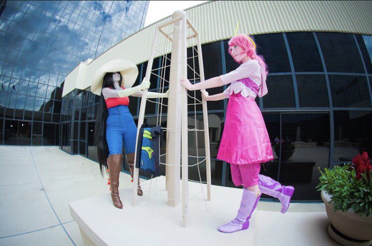 Twoucan - Red Velvet Cosplay (@Heather_Kipp)