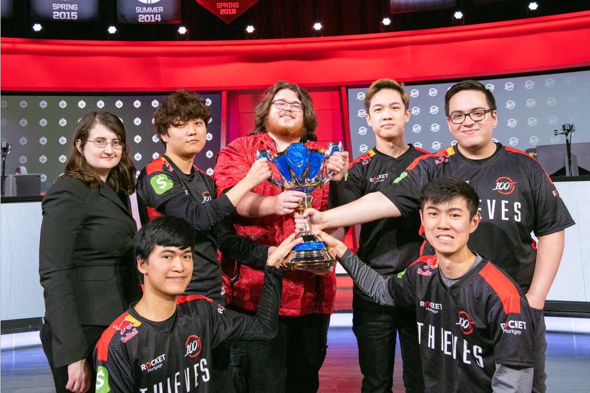 Today we say thank you and good luck to our LoL Academy Head Coach of 2 ...