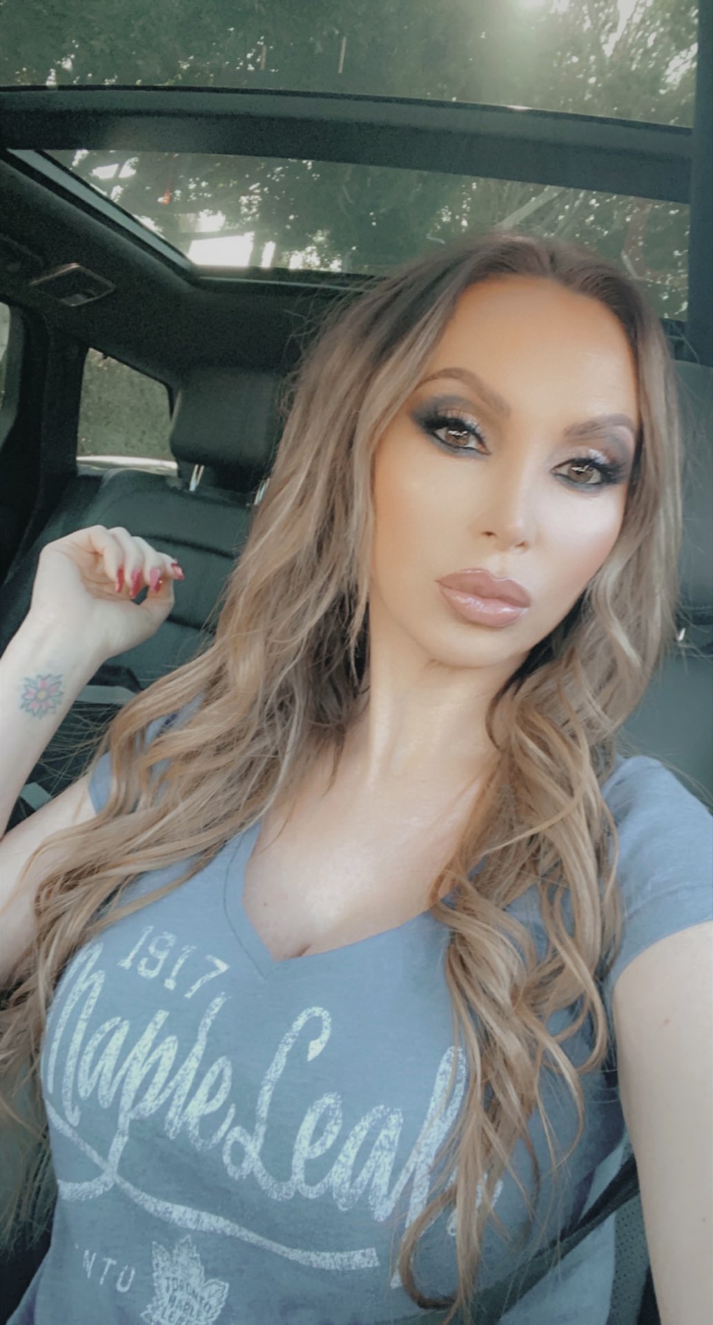 TW Pornstars - NIKKI BENZ. Twitter. Smokey eyes. 2:35 AM - 10 Dec 2020