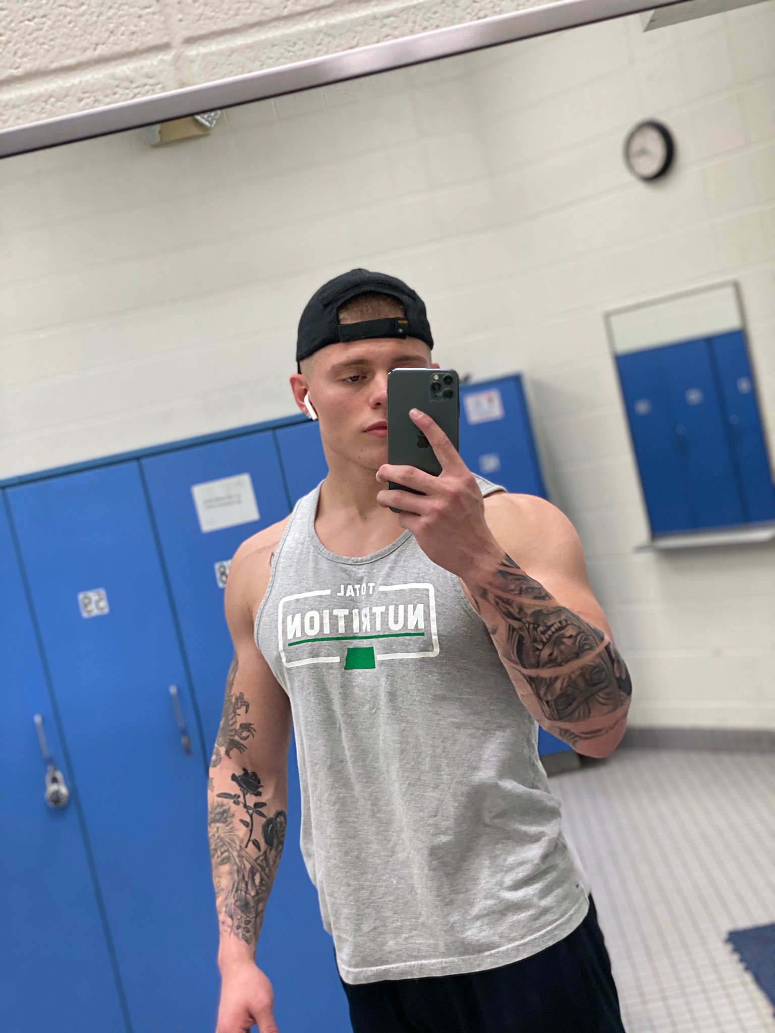 Brock Perry On Twitter 44 Body Fat ๐คฏ Is There Any Hotguysfuck Models More Lean Than Me