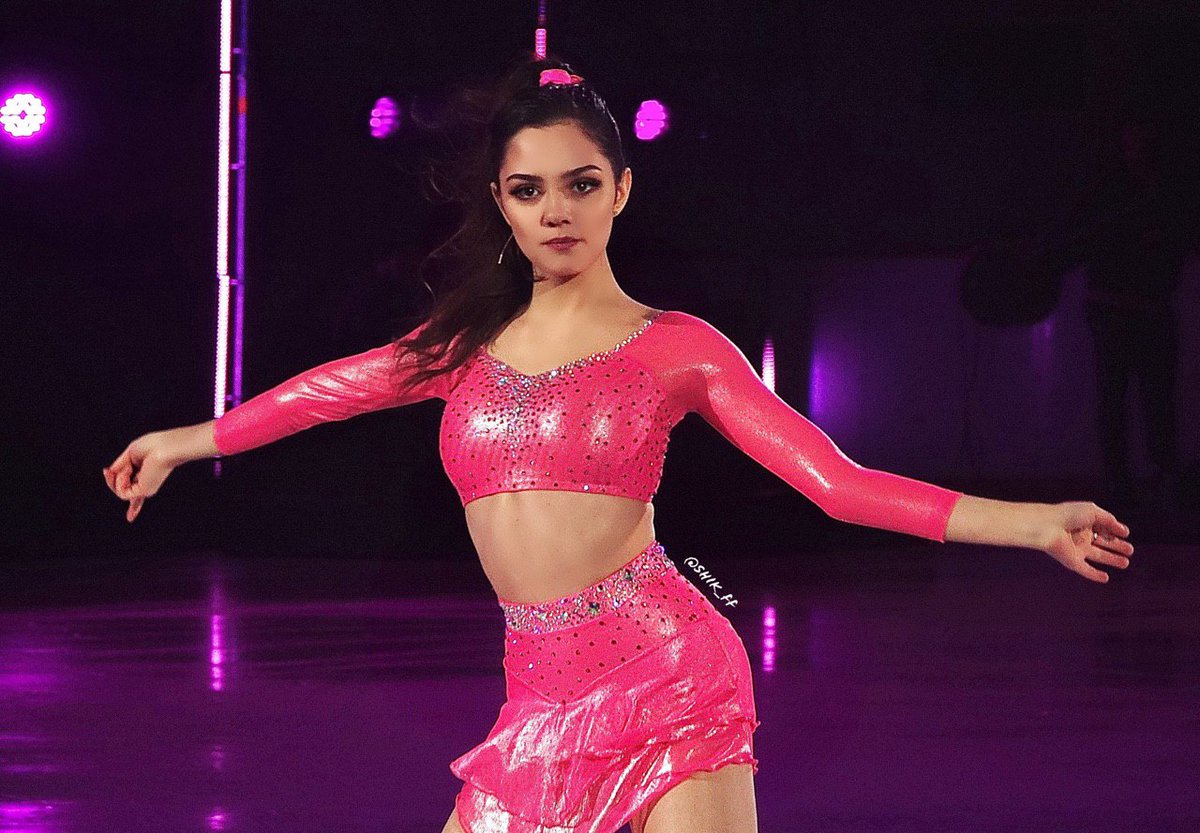 Team.Moonbear on Twitter: "Honkai Impact 3rd is collaborating with world-class figure skater ...