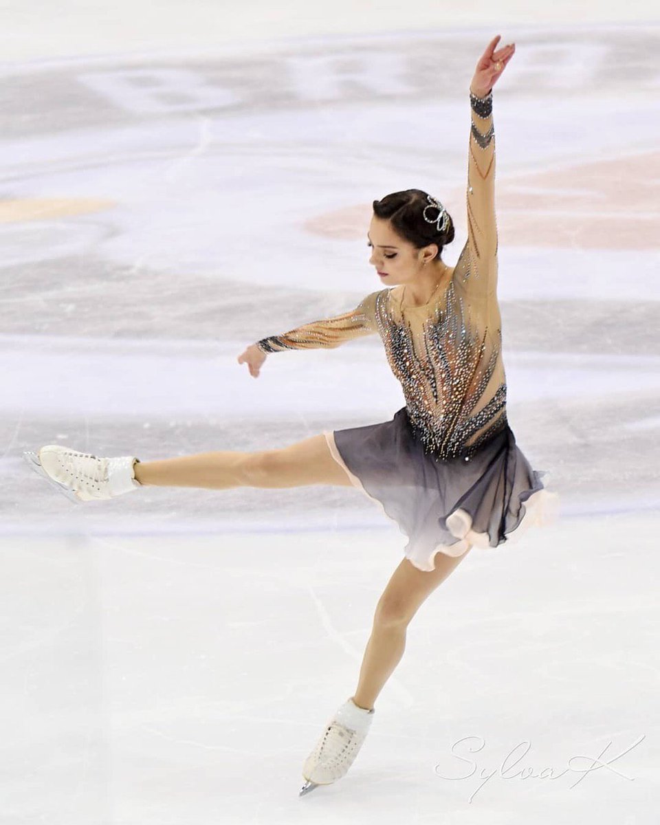 Team.Moonbear on Twitter: "Honkai Impact 3rd is collaborating with world-class figure skater ...