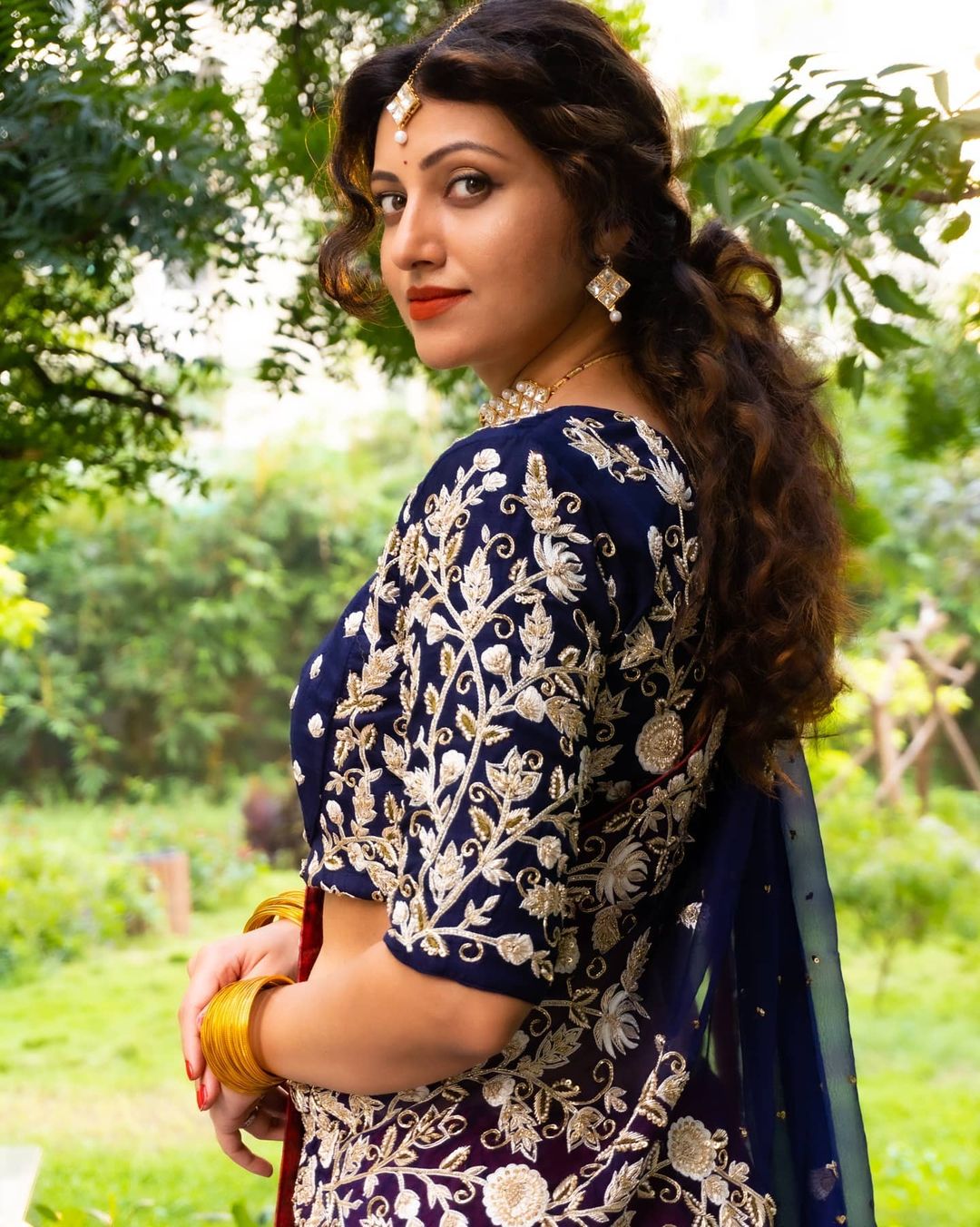 Hamsa Nandini Back