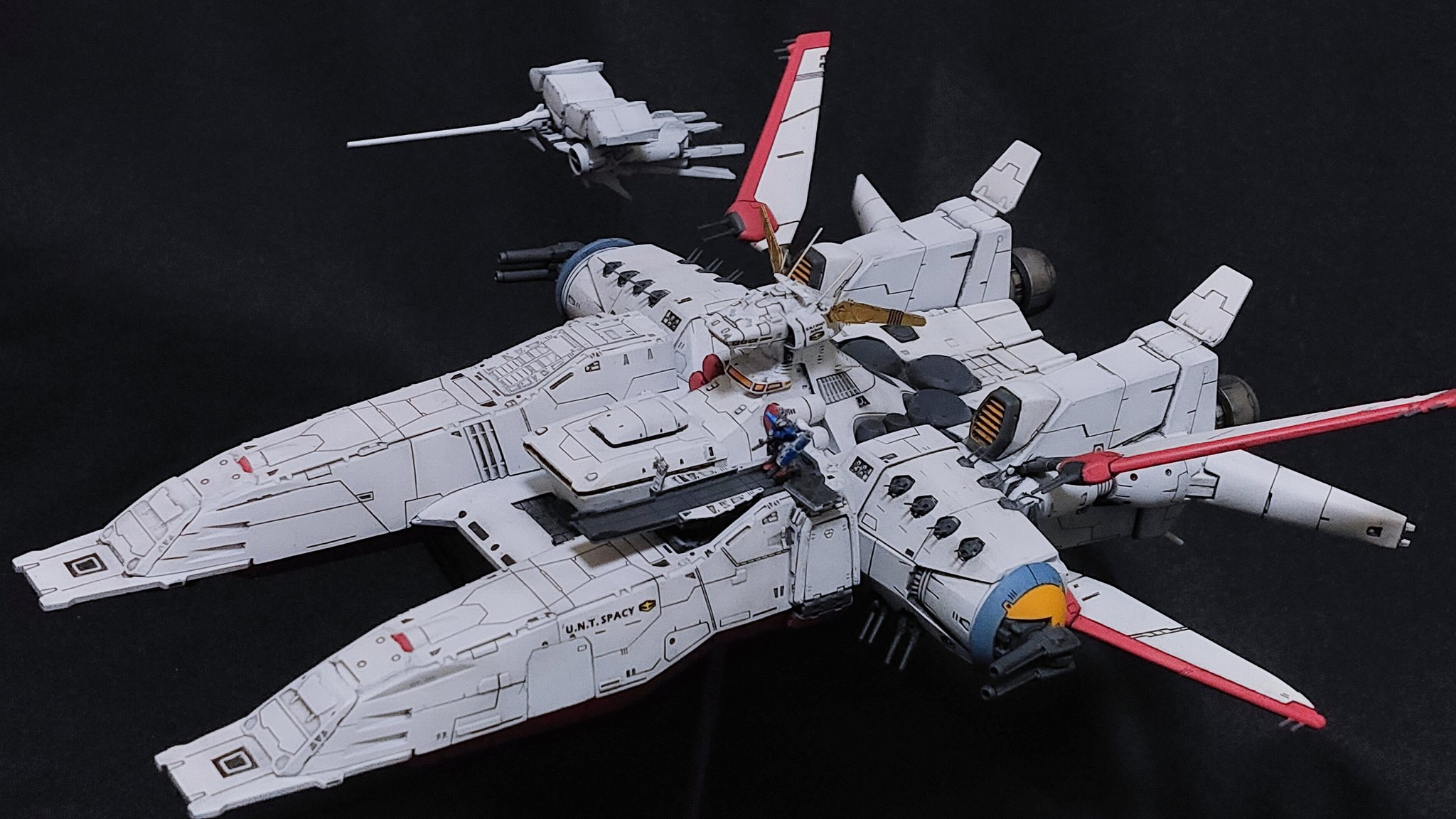 ヒヤリハット on Twitter: "Fleetmo製 強襲揚陸艦アルビオン完成です キットはヤマヤマさんに譲って頂きました〜ありがとうございます 相変わらず格納庫やカタパルトのディテールが ...