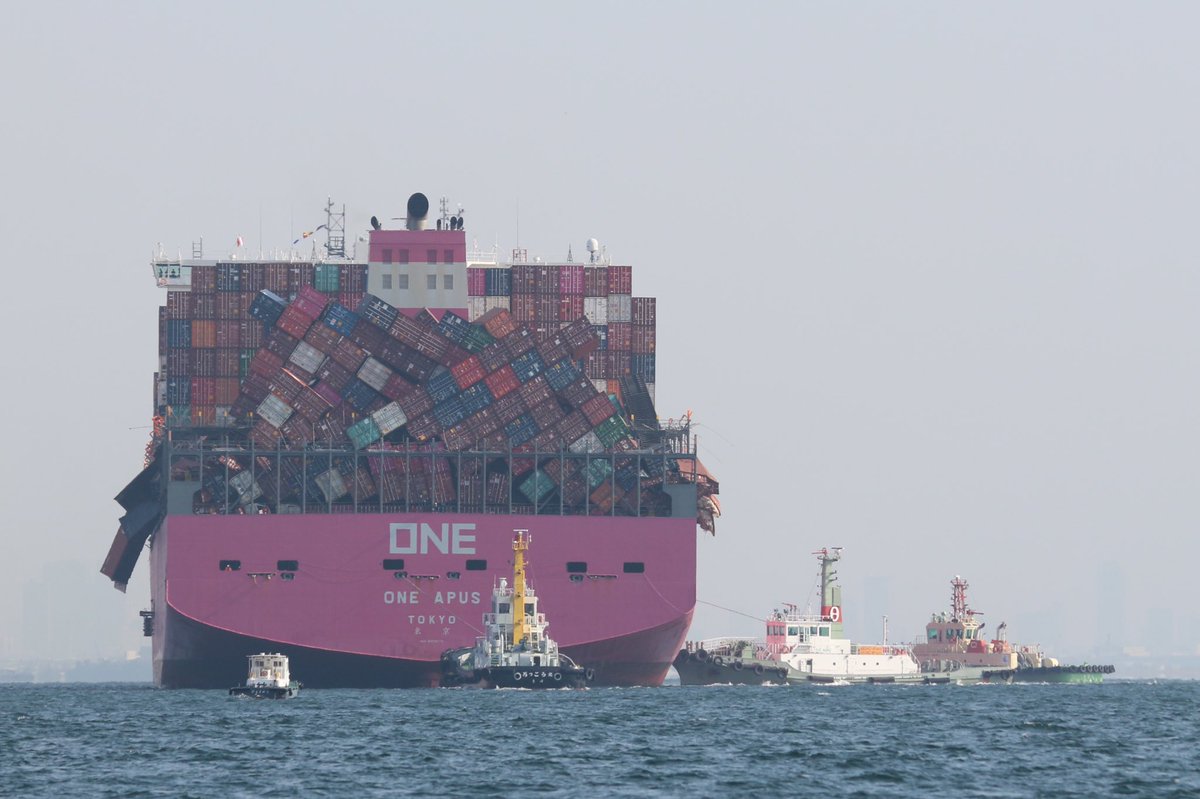 ぱらみり（公式療養修了者) on Twitter: "RT @Cntrship: 『特に1万3000TEUから1万9000TEUクラスの超大型コンテナ船で大規模な事故が相次いで発生したことが ...