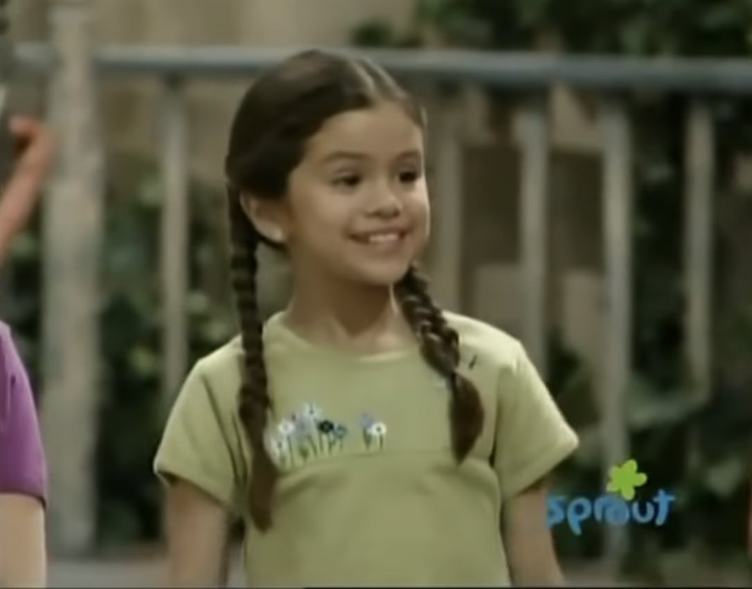 Selena Gomez As A Child On Barney