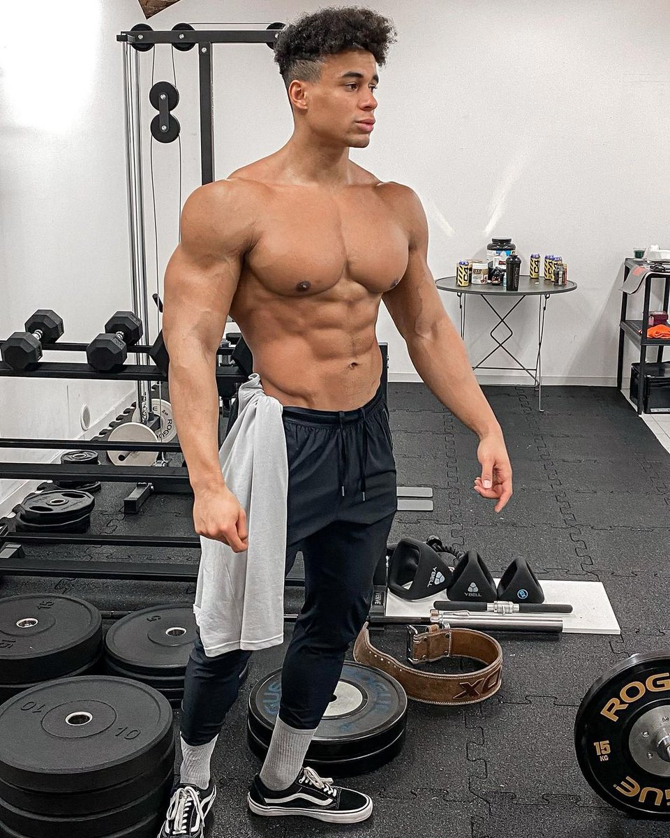 fℓιρиσвєєf on Twitter: "Onome Egger IG:https://t.co/Da7A7z10AX #beefsighting # ...