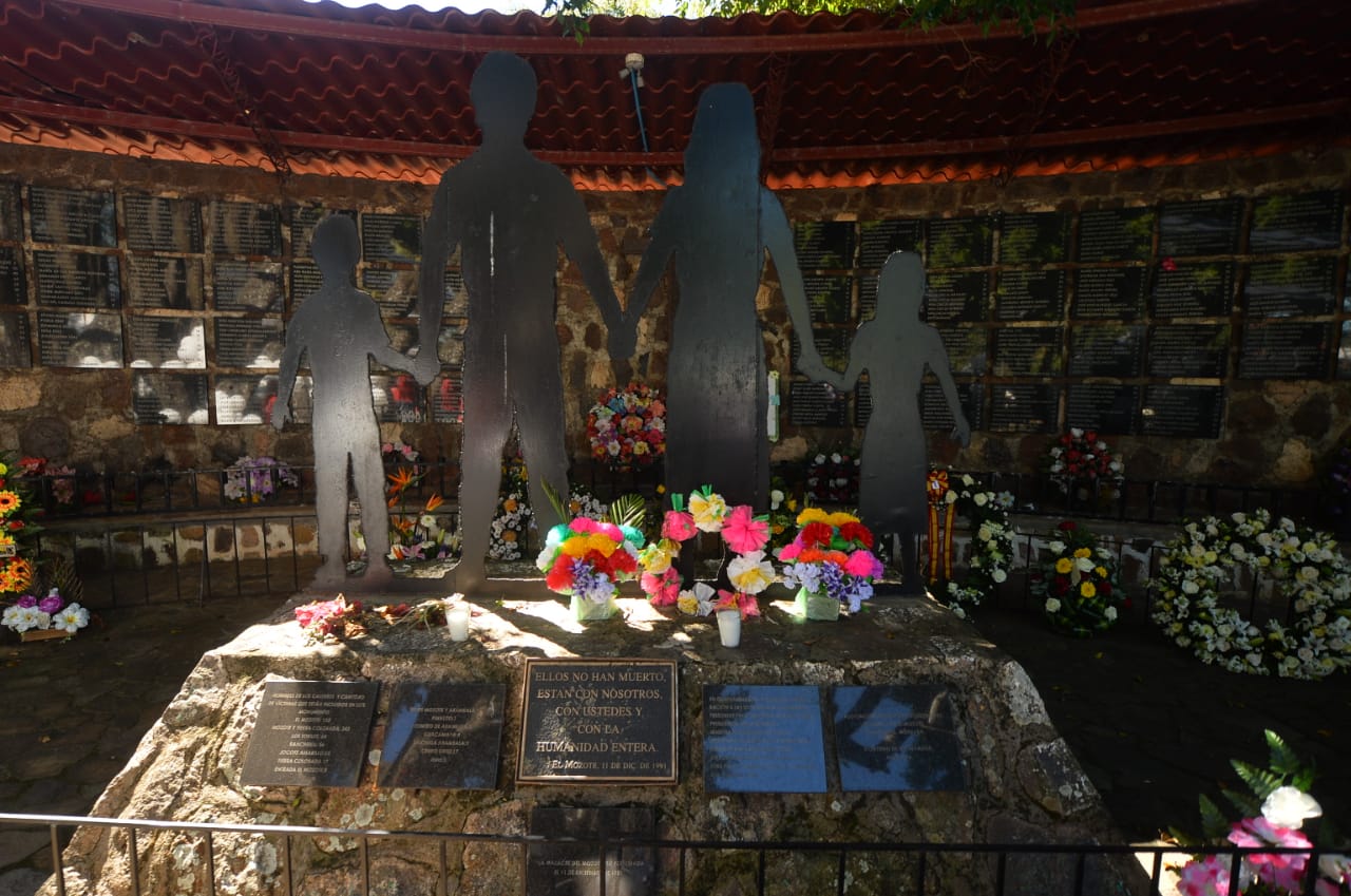 elsalvador.com on Twitter: "#ElSalvador Hoy se realizó una ceremonia en conmemoración al 39 ...