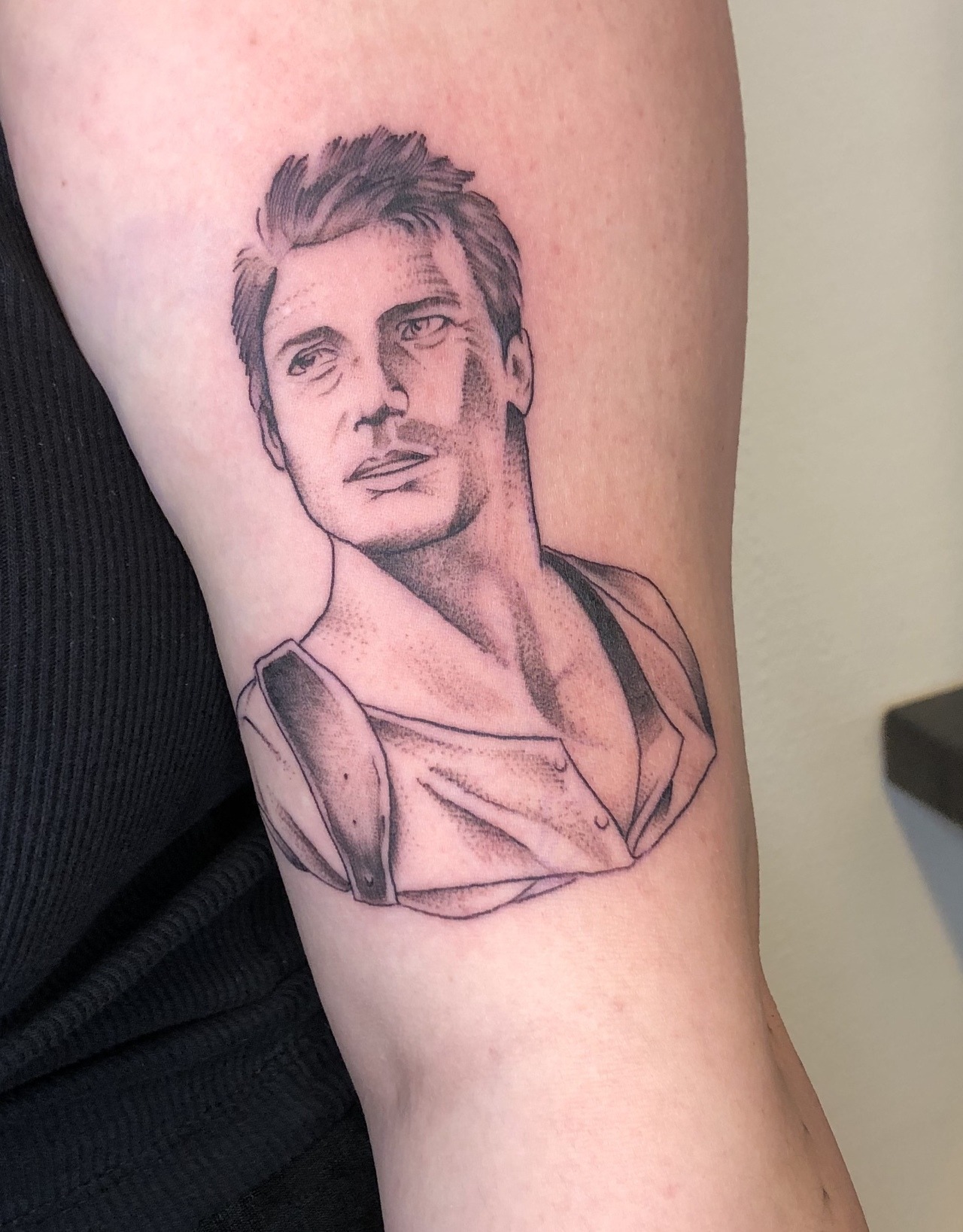 Drake Shoulder Tattoos Rap Up On X: "Drake Gets A Drakkar Noir Bottle