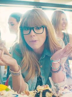 Taylor Swift With Glasses
