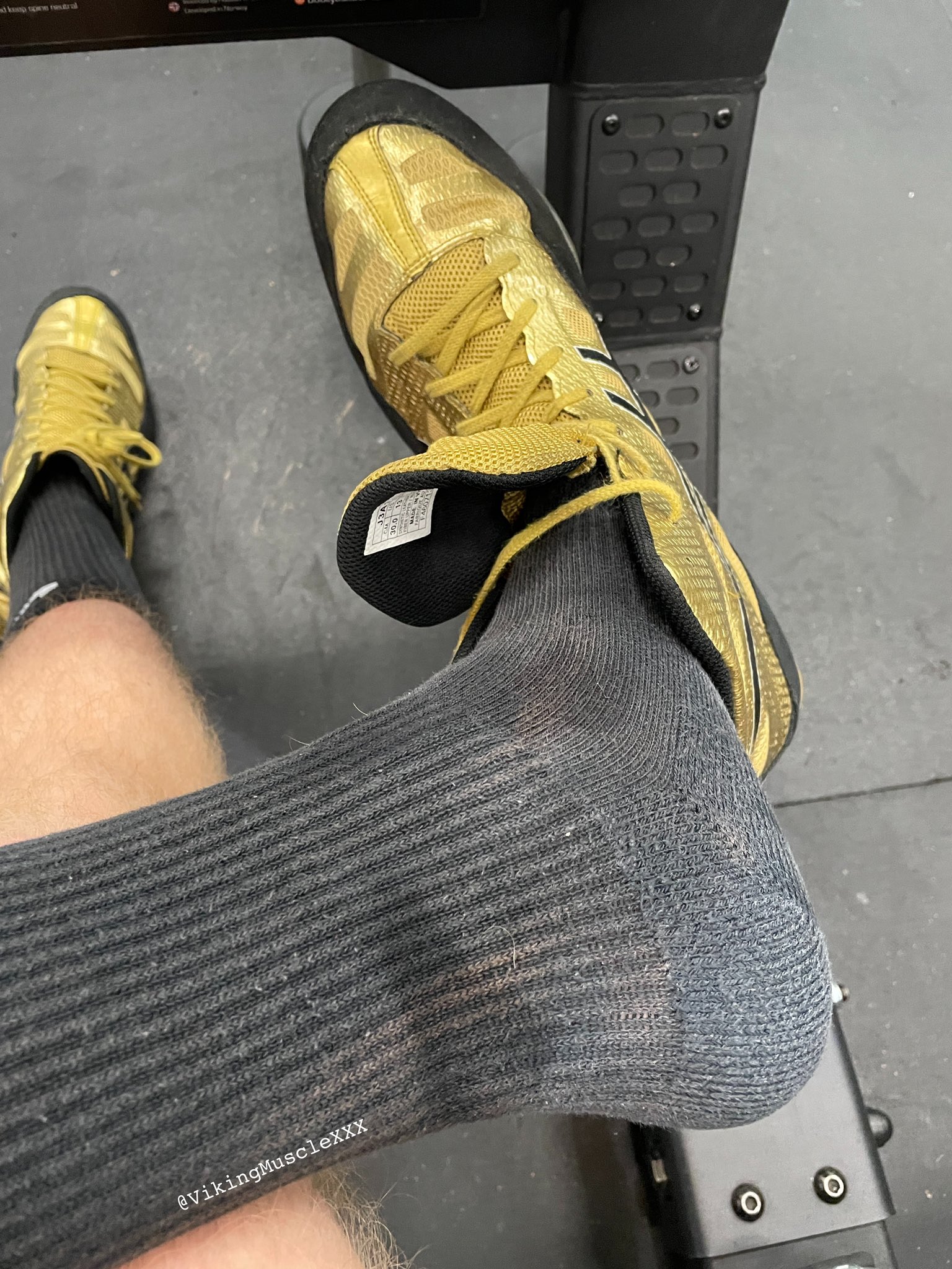 Tw Pornstars 𝚅𝚒𝚔𝚒𝚗𝚐 𝙼𝚞𝚜𝚌𝚕𝚎 Twitter Who Wants To Sniff My Sweaty