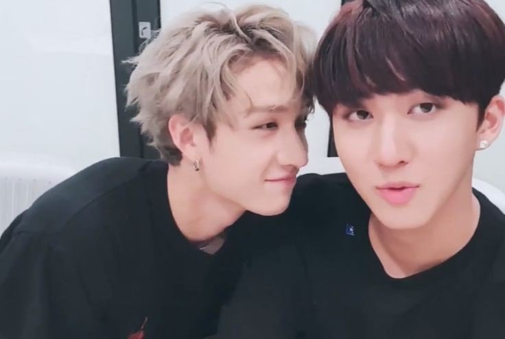 Bang Chan (SKZ) has Dad Mode activated at all times and I love him so ...