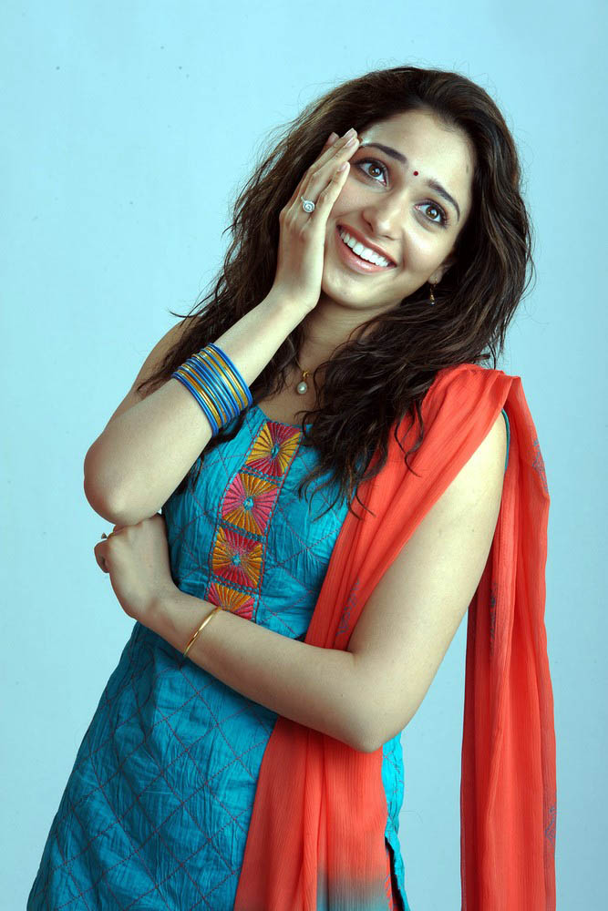Tamanna In Koncham Ishtam Koncham Kashtam