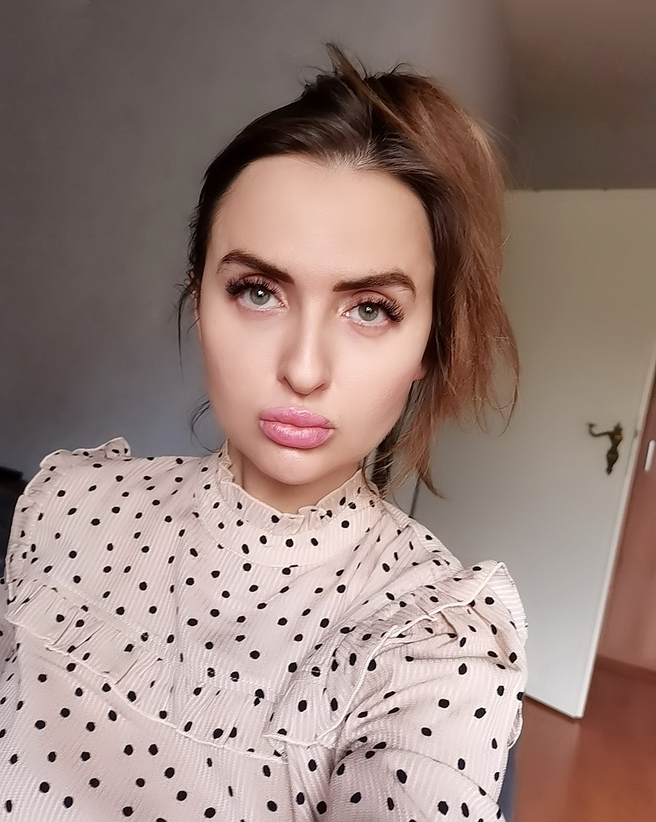 TW Pornstars - 1 pic. Goddess-Lena. Twitter. Hi ! #selfies. 6:52 PM - 21 Dec 2020