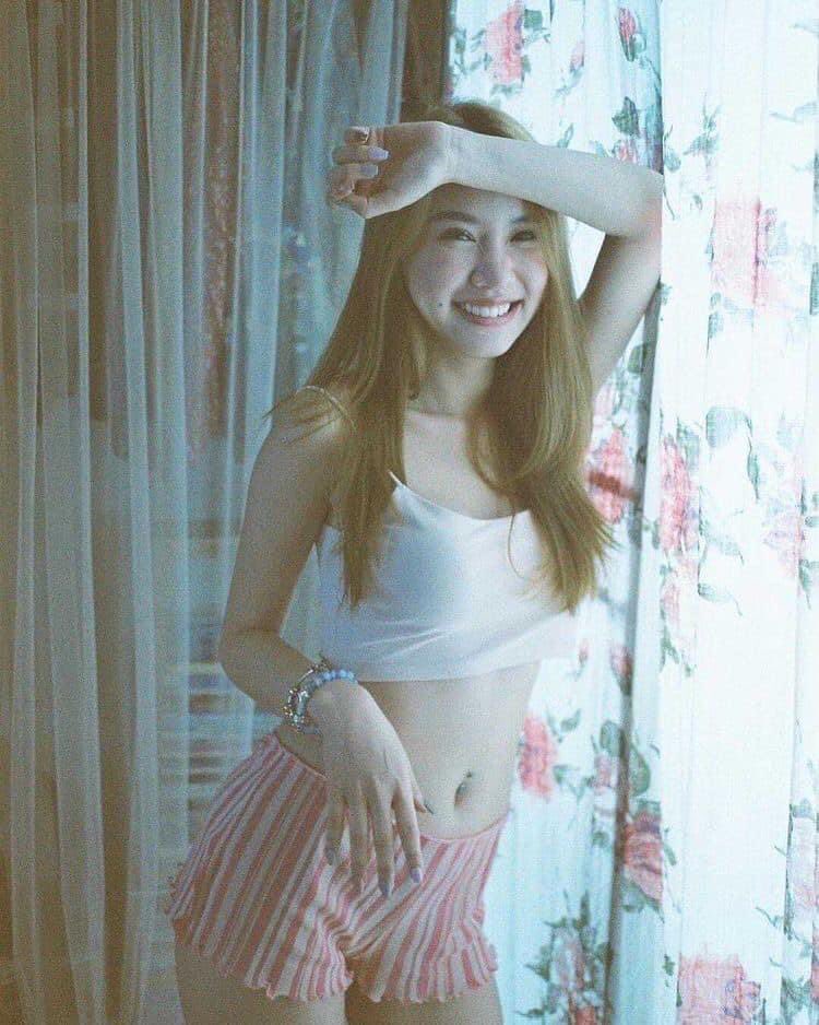 Niranam DanDum on Twitter: "มีน้ำมีนวล…