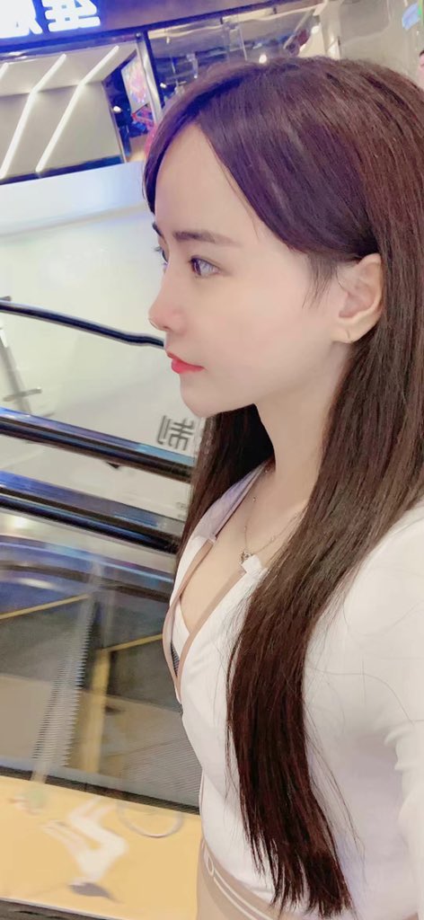 斯幕征友 On Twitter 姓名yq 年龄：30 光脚身高：164 体重：47kg 职业：银行 学历：本科 地址：四川 第一次手淫：15 破处年龄：19 被多少人艹过：10 肛门