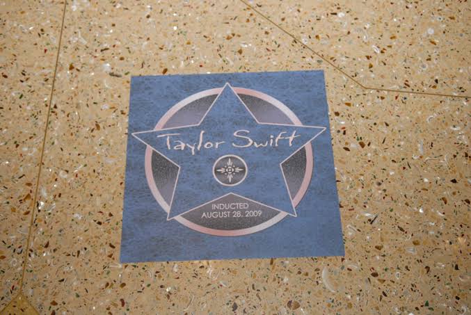 Hollywood Walk Of Fame Taylor Swift