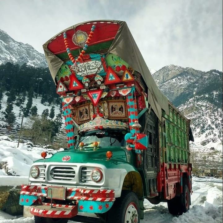 Pakistani-Truck-Art is a unique art of decorating and painting trucks ...
