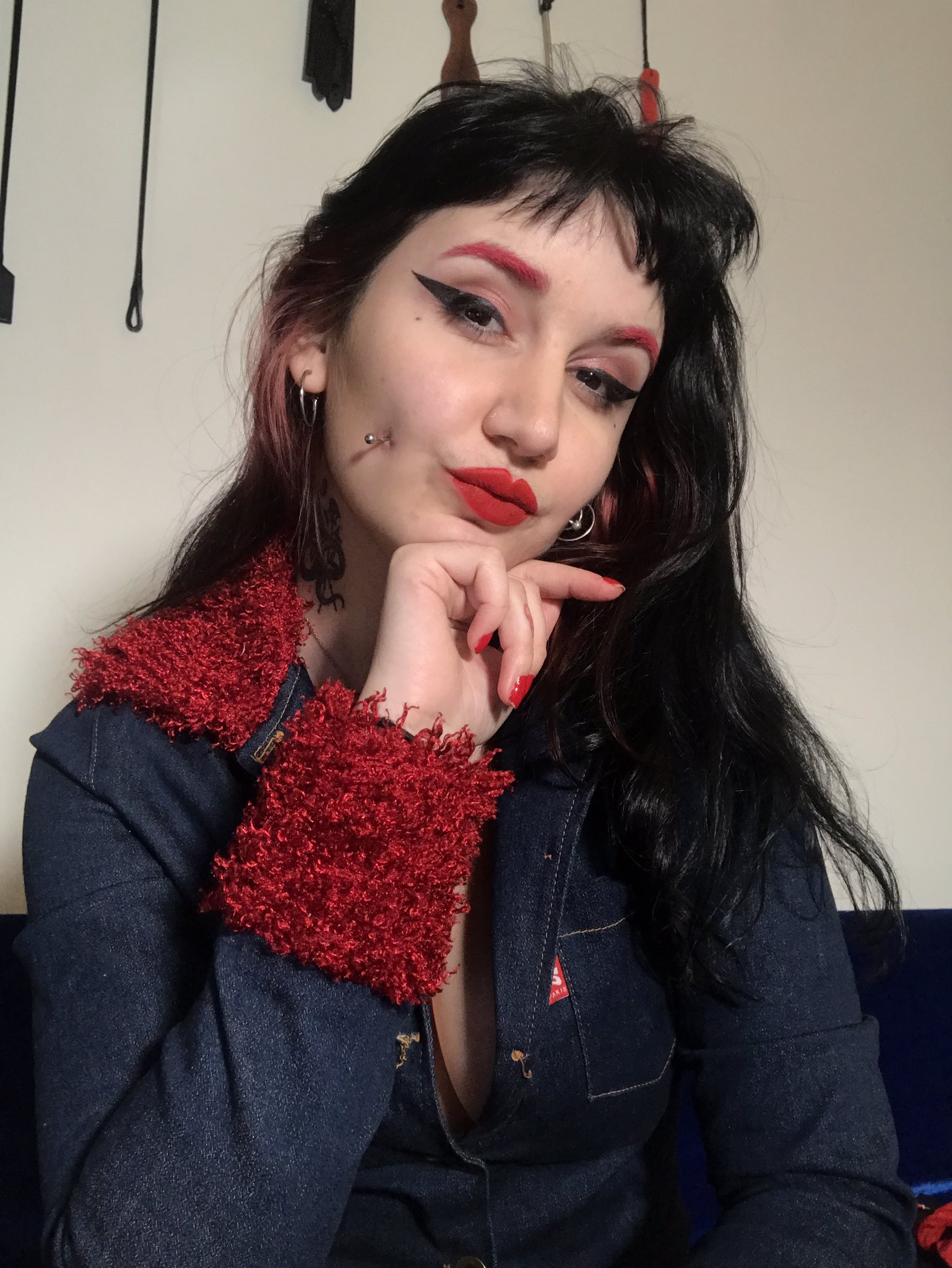 TW Pornstars - 1 pic. Miss Vera Violette. Twitter. Going to the pub one last time before we go ...