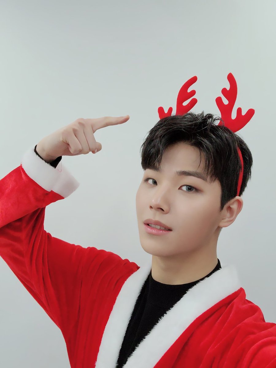 GHOST9 (고스트나인) on Twitter: "[#GHOST9] 🎄MERRY CHRISTMAS🎄 고스트나인 산타가 보내준 셀카 선물🎁 모두 즐거운 크리스마스 보내세요‼️ ...
