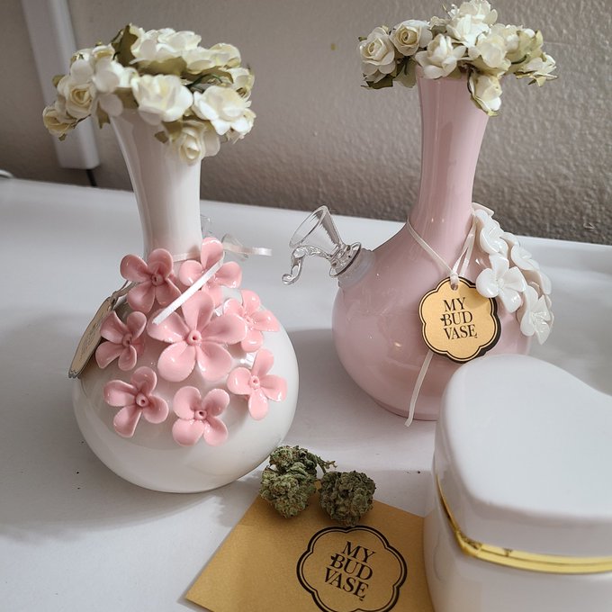 TW Pornstars - HelloKimmiesFeet. The latest pictures and videos from ...