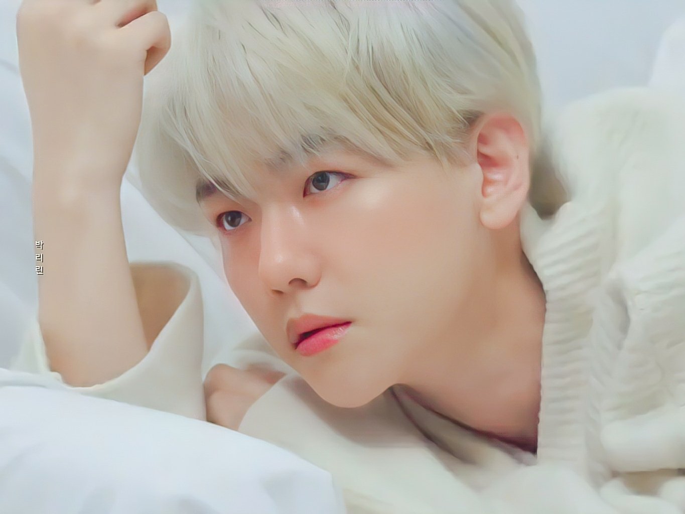 Baekhyun Wolf Live