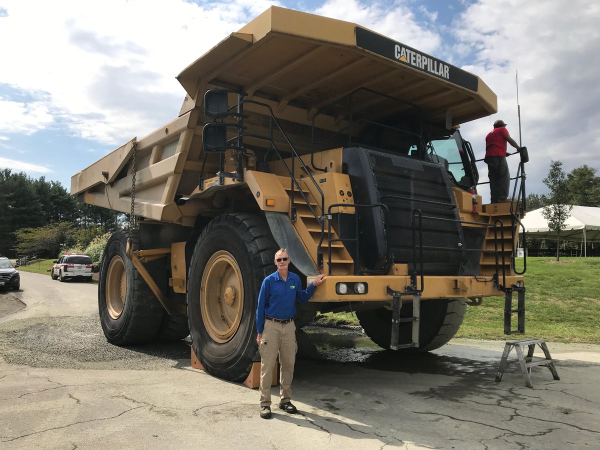 Caterpillar Dump Truck 777