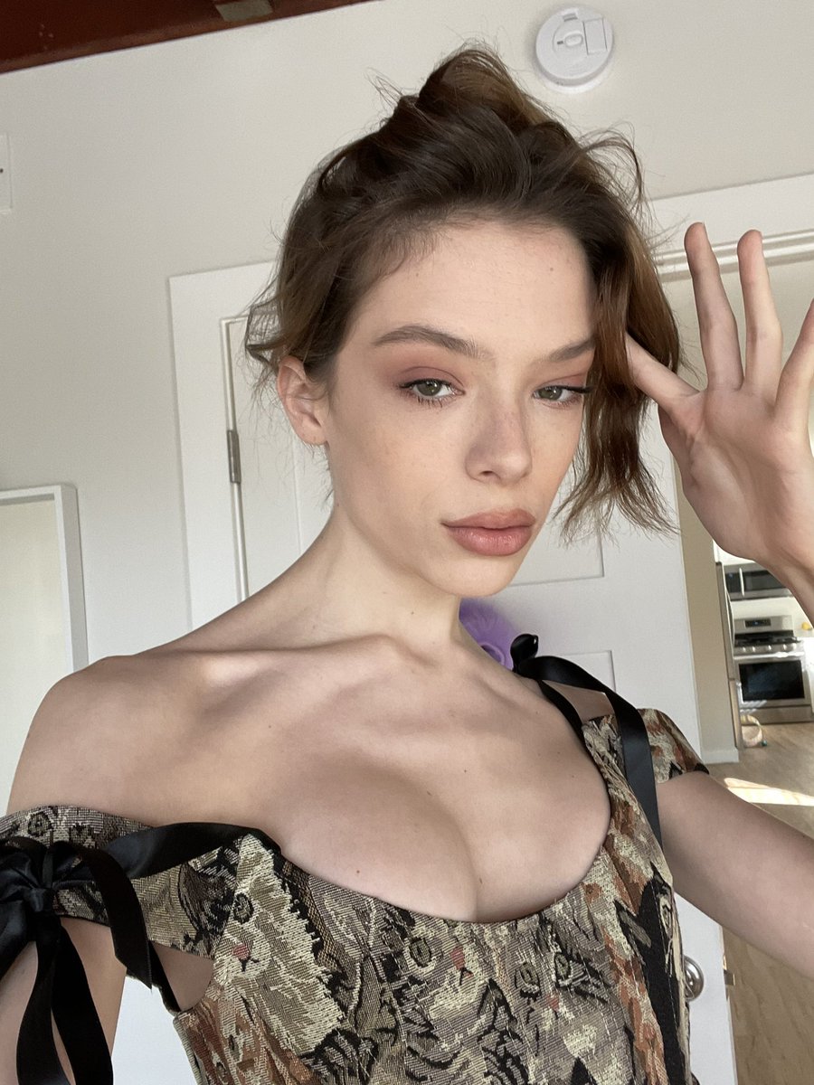 Ella Snyder's Instagram, Twitter & Facebook on IDCrawl