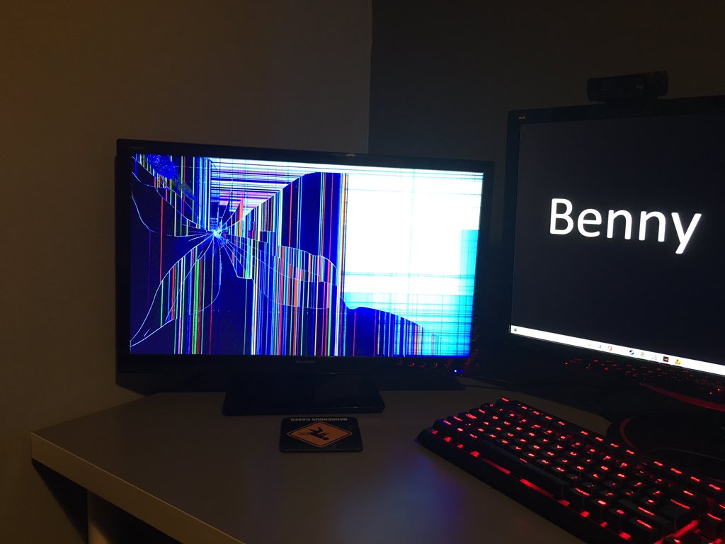 𝔪𝔲𝔨𝔢𝔶 𝔠𝔬𝔬𝔪 🙈 (@i_valerius) | Twitter