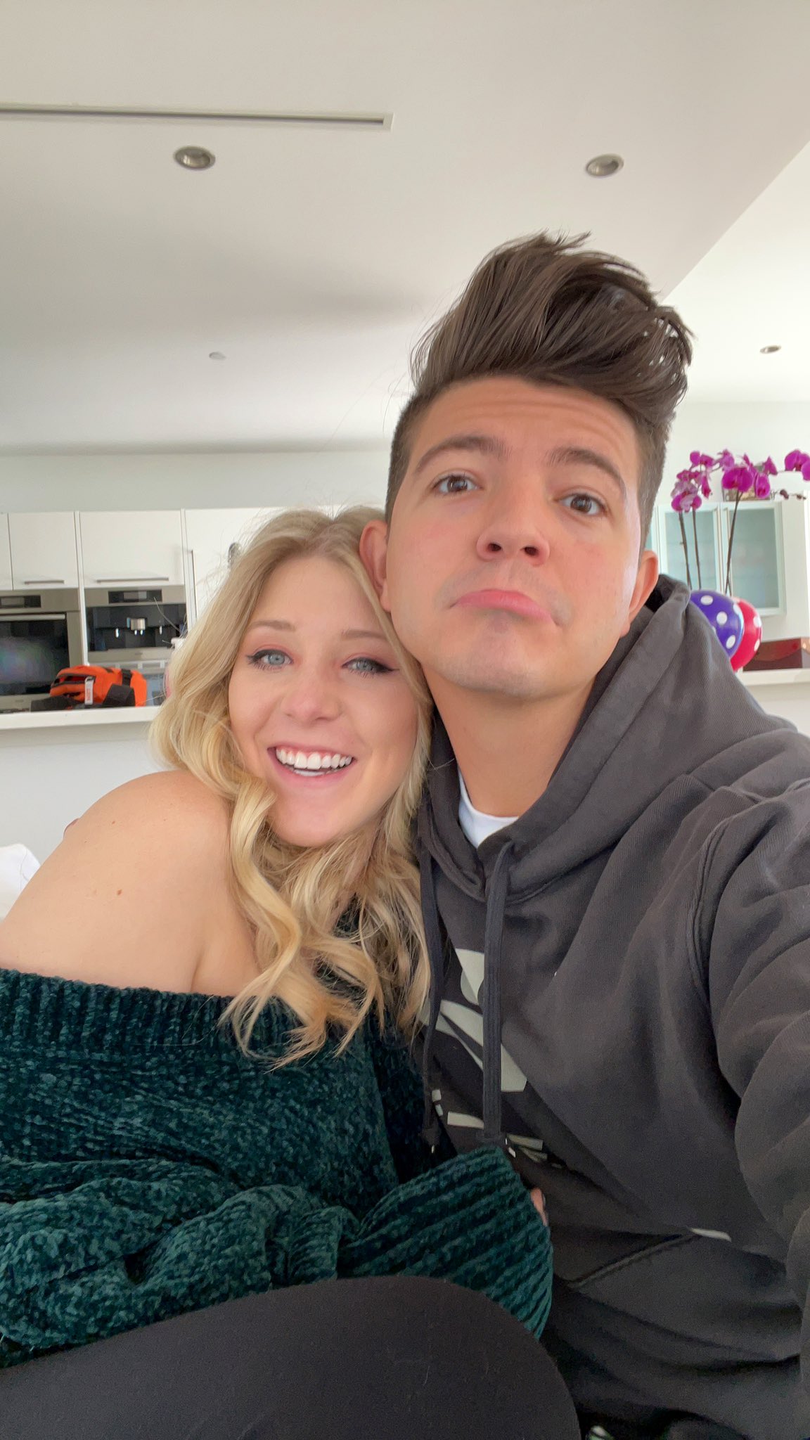 Girlfriend Does My Makeup Preston | Makeupview.co