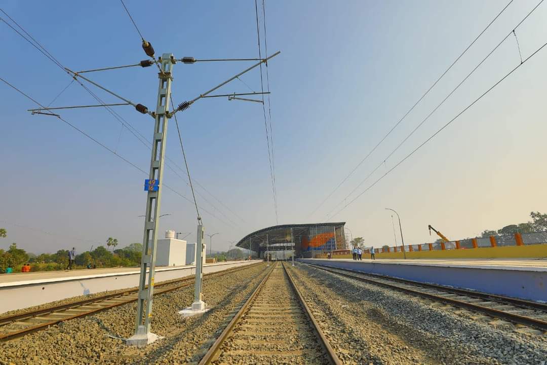 PM Modi inaugurates Kevadia railway station, launch 8 trains to Statue ...