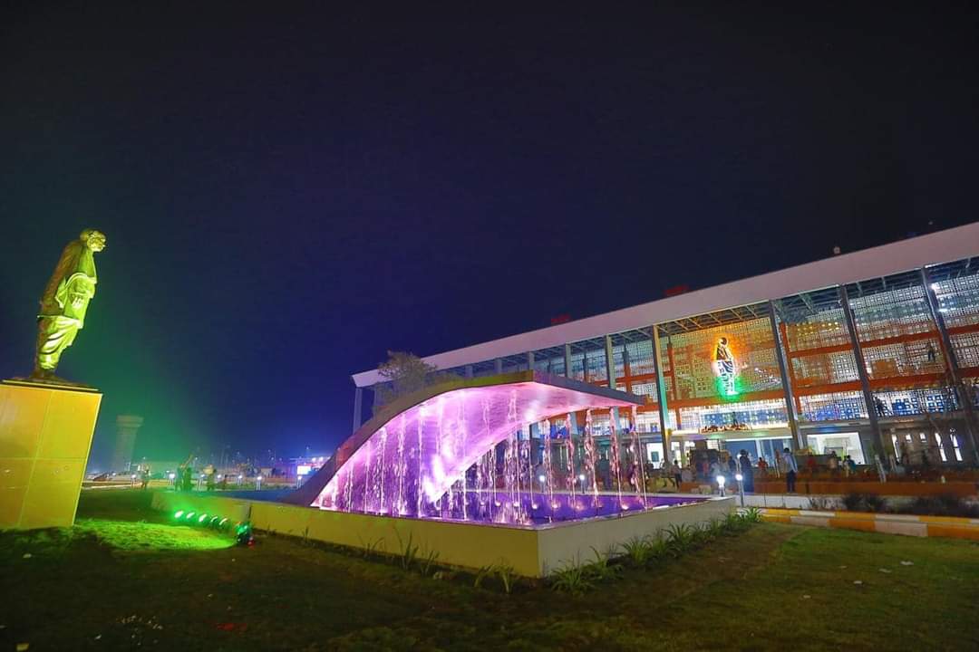 PM Modi inaugurates Kevadia railway station, launch 8 trains to Statue ...