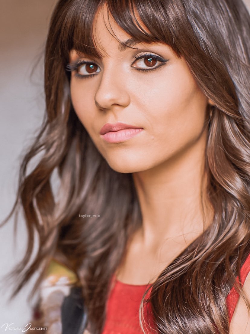 Victoria Justice Bangs