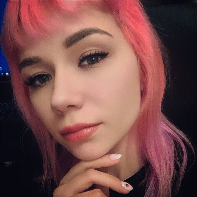 Tw Pornstars Kira Roller The Most Liked Pictures And Videos From Twitter For All Time