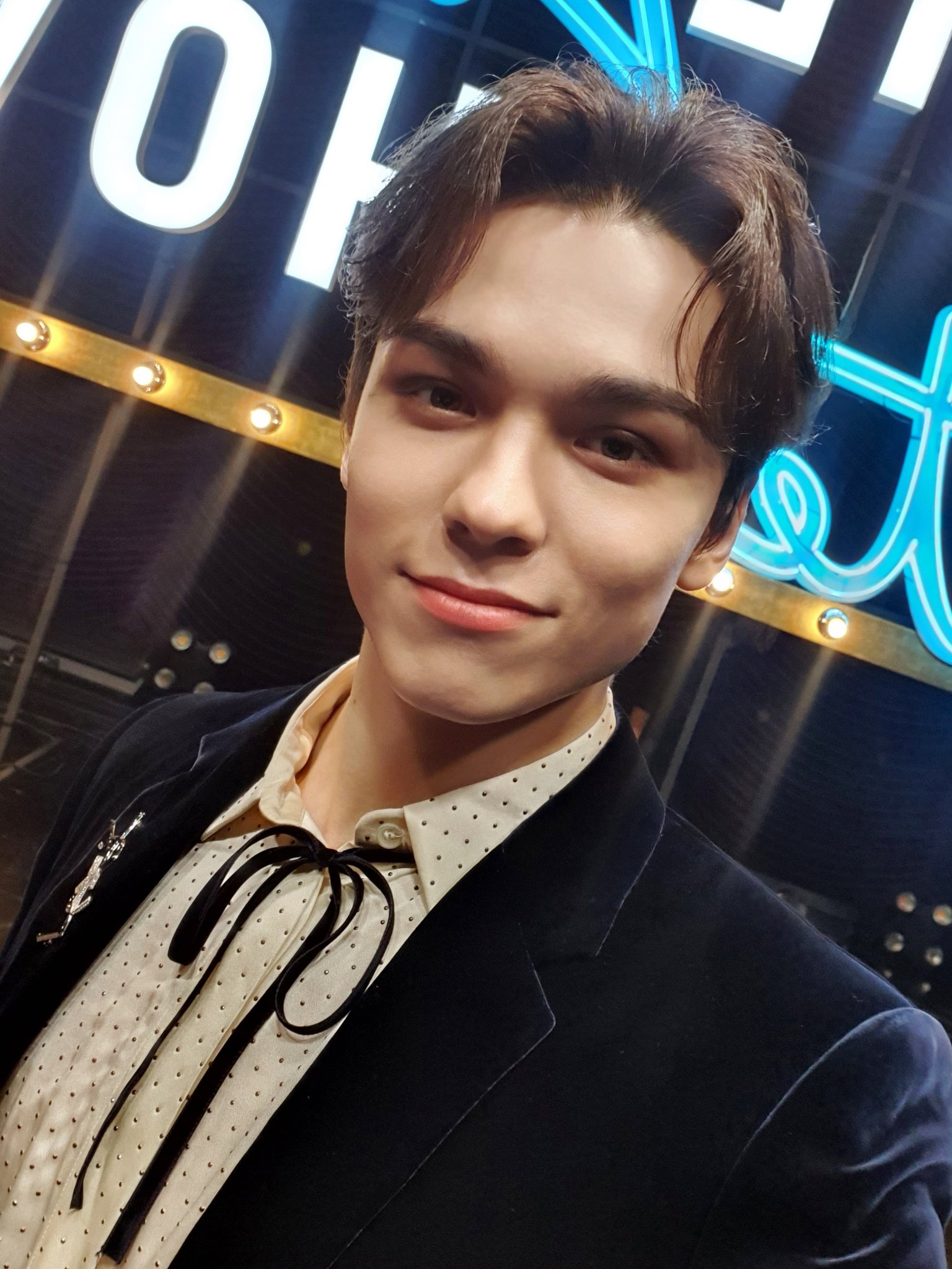 Hansol Seventeen Selca