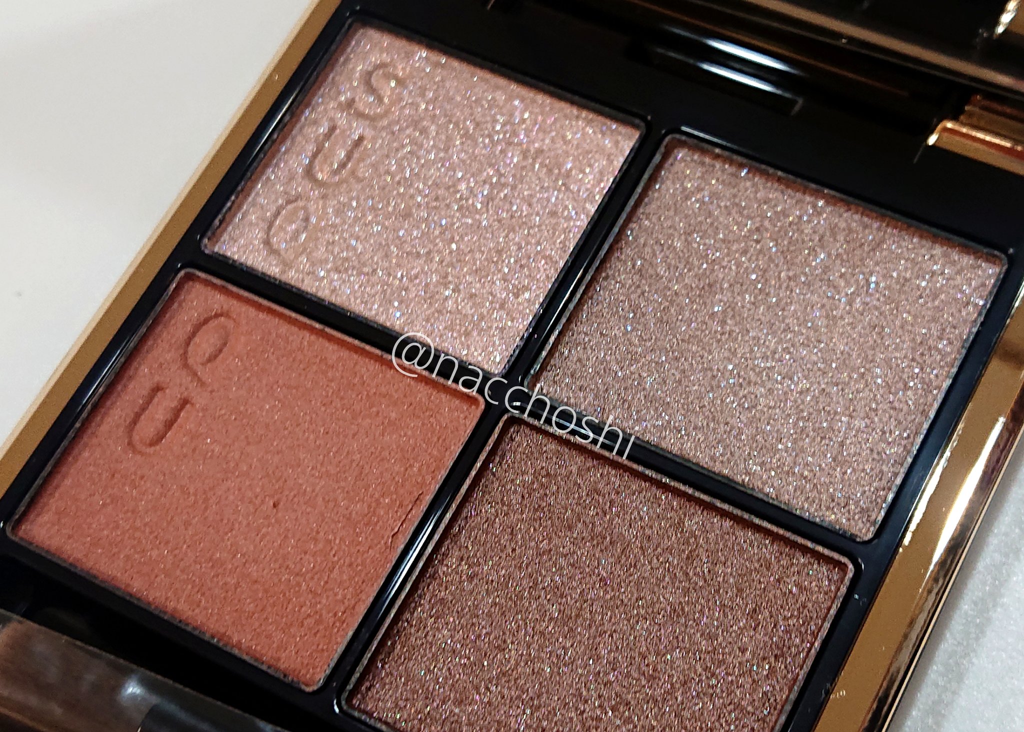 SUQQU～アイシャドウ～ / Twitter