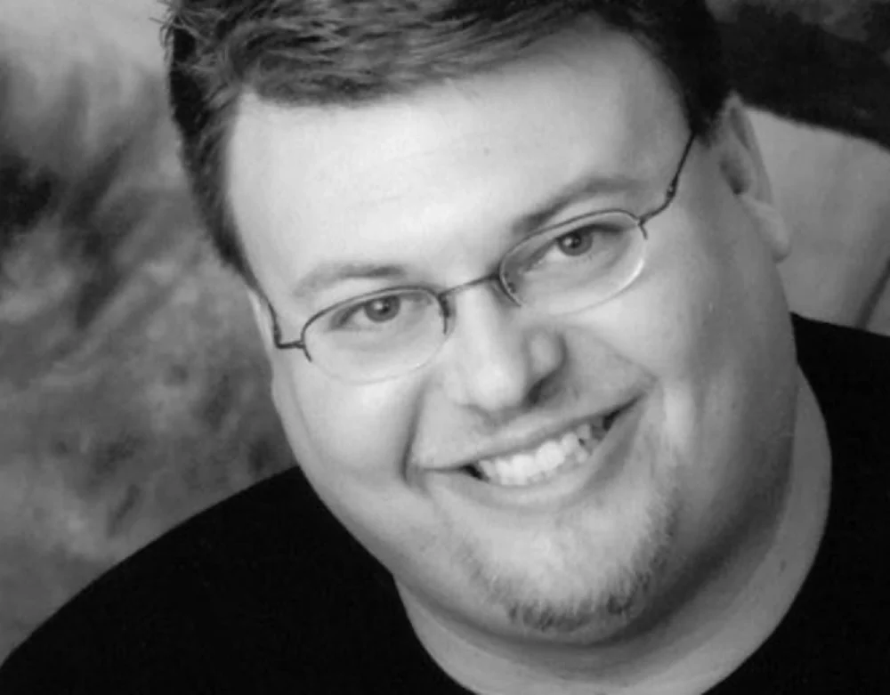 Brad Venable, the voice of Dan Hibiki and Otacon on Death Battle, has ...