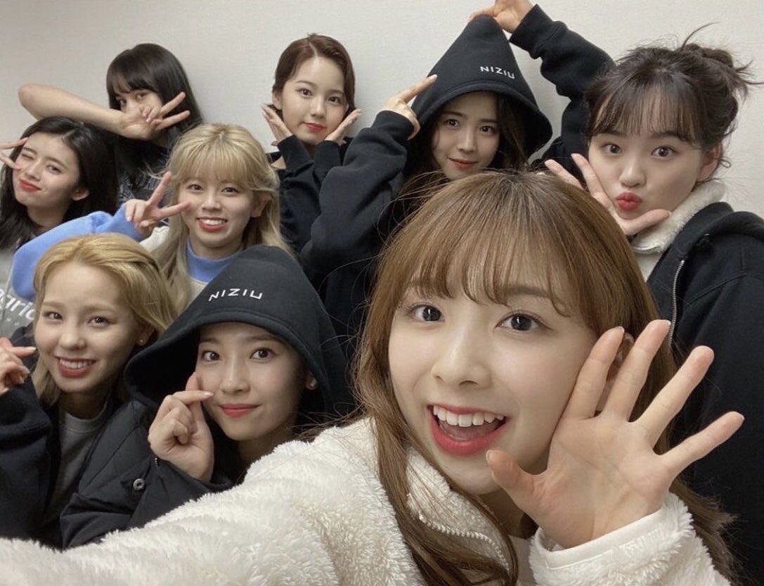 NiziU Tube on Twitter: "【🌈NiziU着用グッズ🌈】 ミイヒが着ていたアウター もふもふのやつ UNIQLO『ファーリーフリース』 メンズ ¥1,290 ⇨https ...