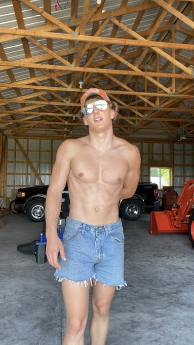 TW Pornstars - Loganwallcb (18+). The most liked pictures and videos from Twitter for all time ...