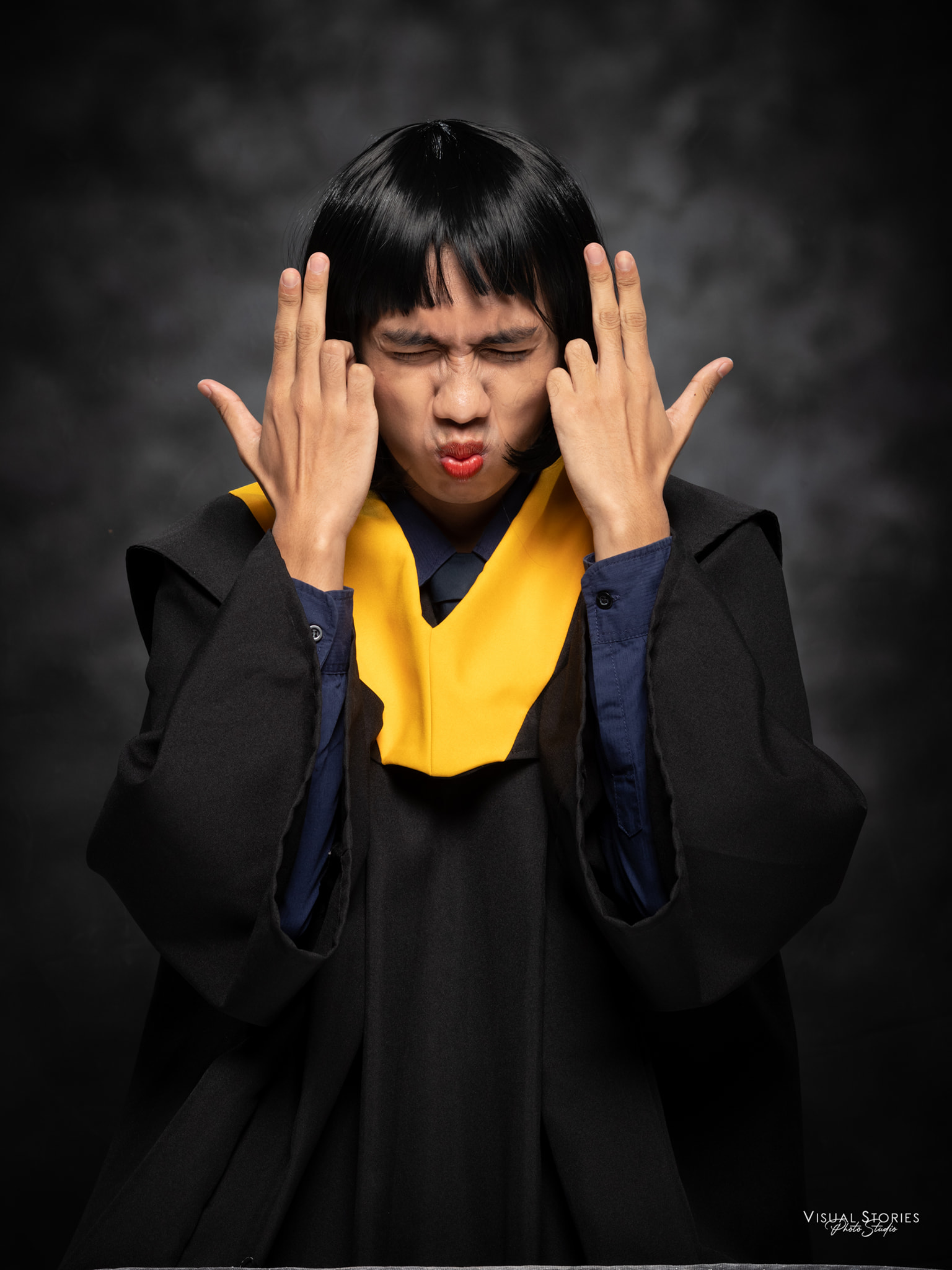 Creative Shots For Graduation Pictorial
