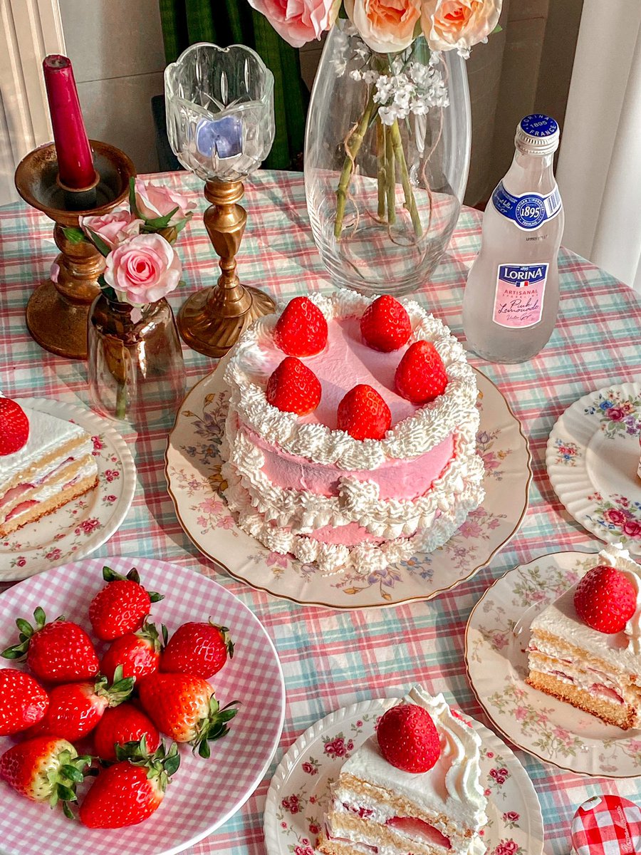 딸케 한상 가득 딸기 파티🍓 텀블벅🍓𝓒𝓱𝓪𝓮𝓻𝓲 쳐리 @chaeeeri