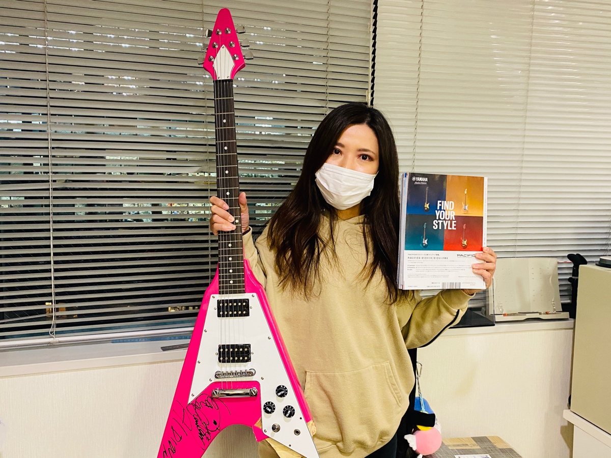Yoshi from Aldious, gives BAND-MAID a shout-out (sorta). : BandMaid