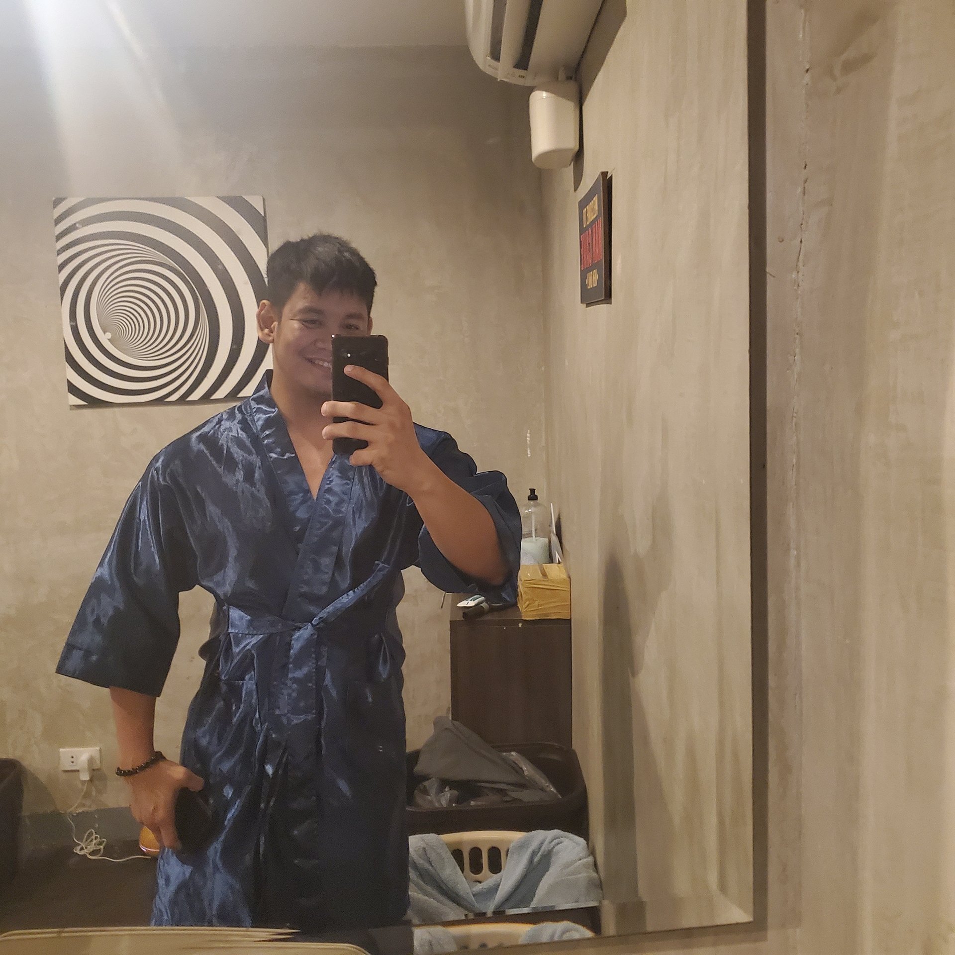 John Nephelim on Twitter: "Hi, everyone please take time to relax join me dito sa Infinity Spa E ...