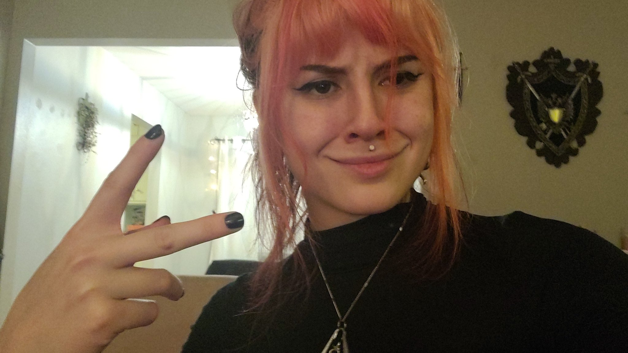 Dovah Bell 🔔 on Twitter: "I get way too many messages from girls telling me how much they ...