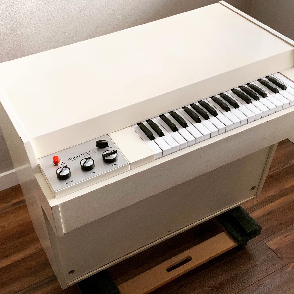 Mellotron M400