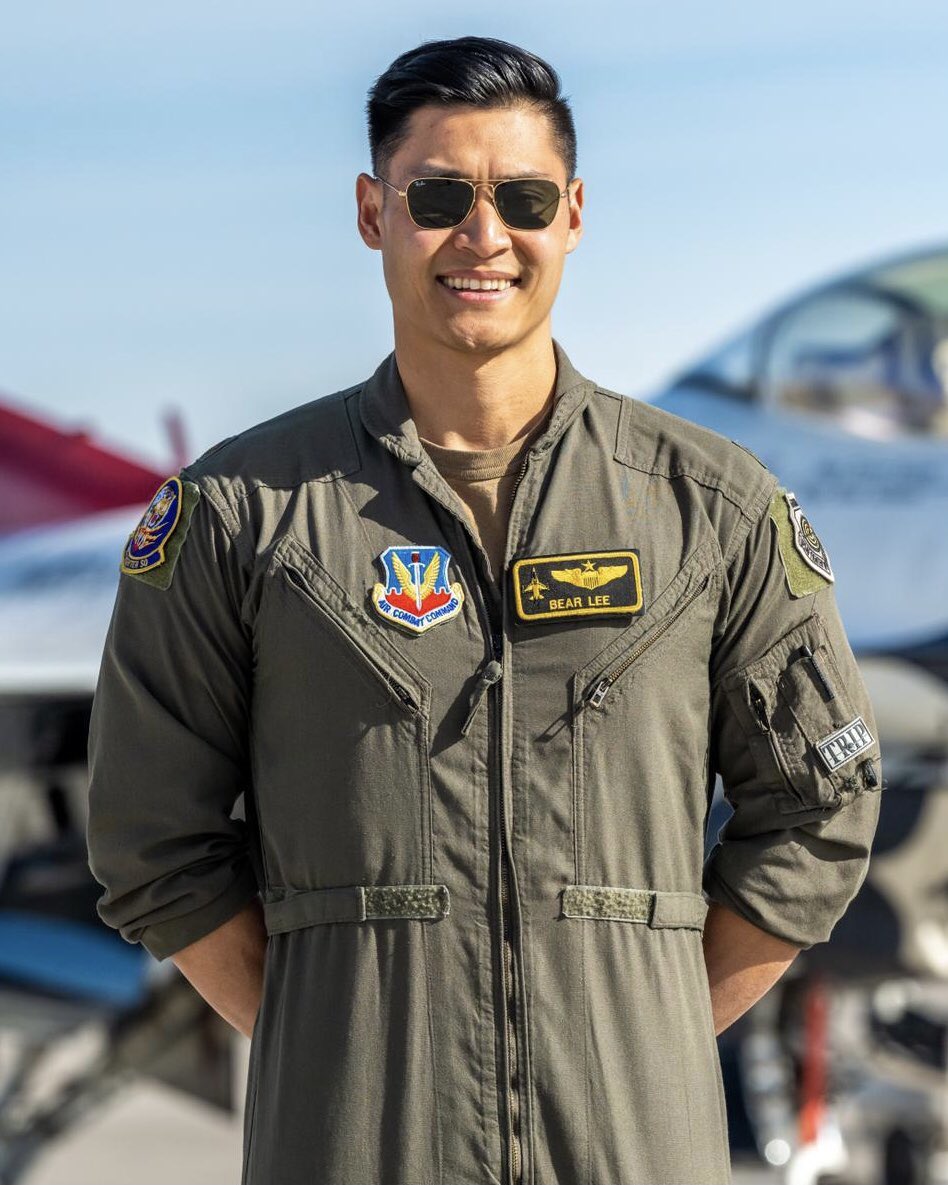 Pilot Lee